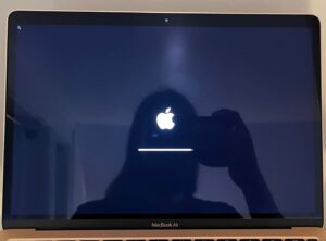 MacBook Air Screen Replacement 2020 M1 A2337
